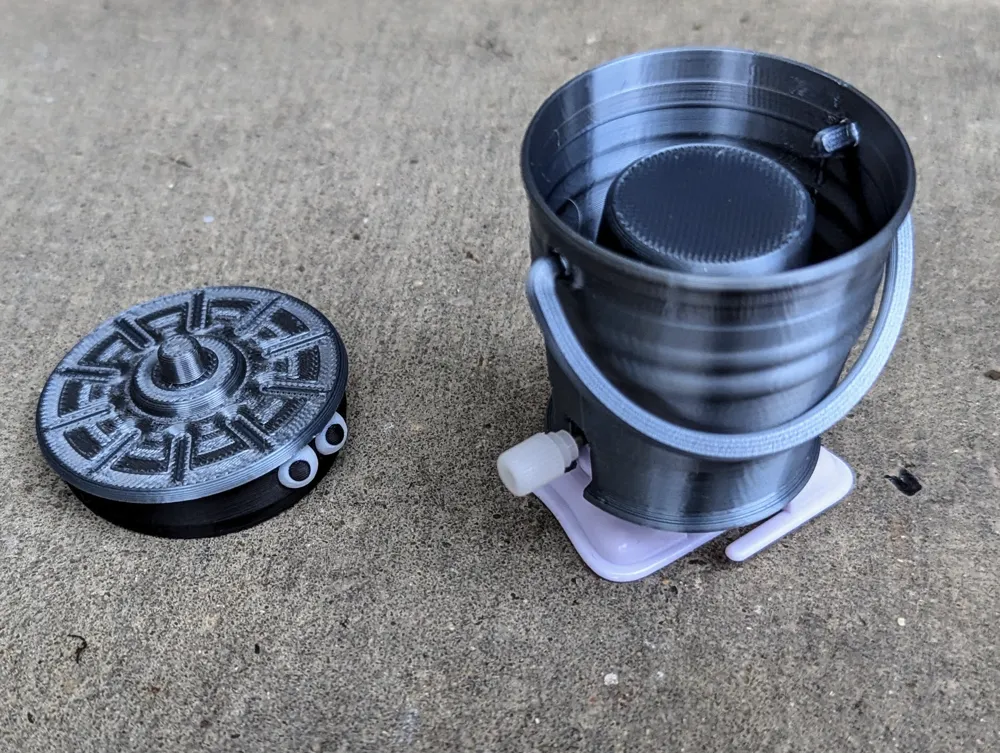 Walking Bucket - Free 3D Print Model - MakerWorld