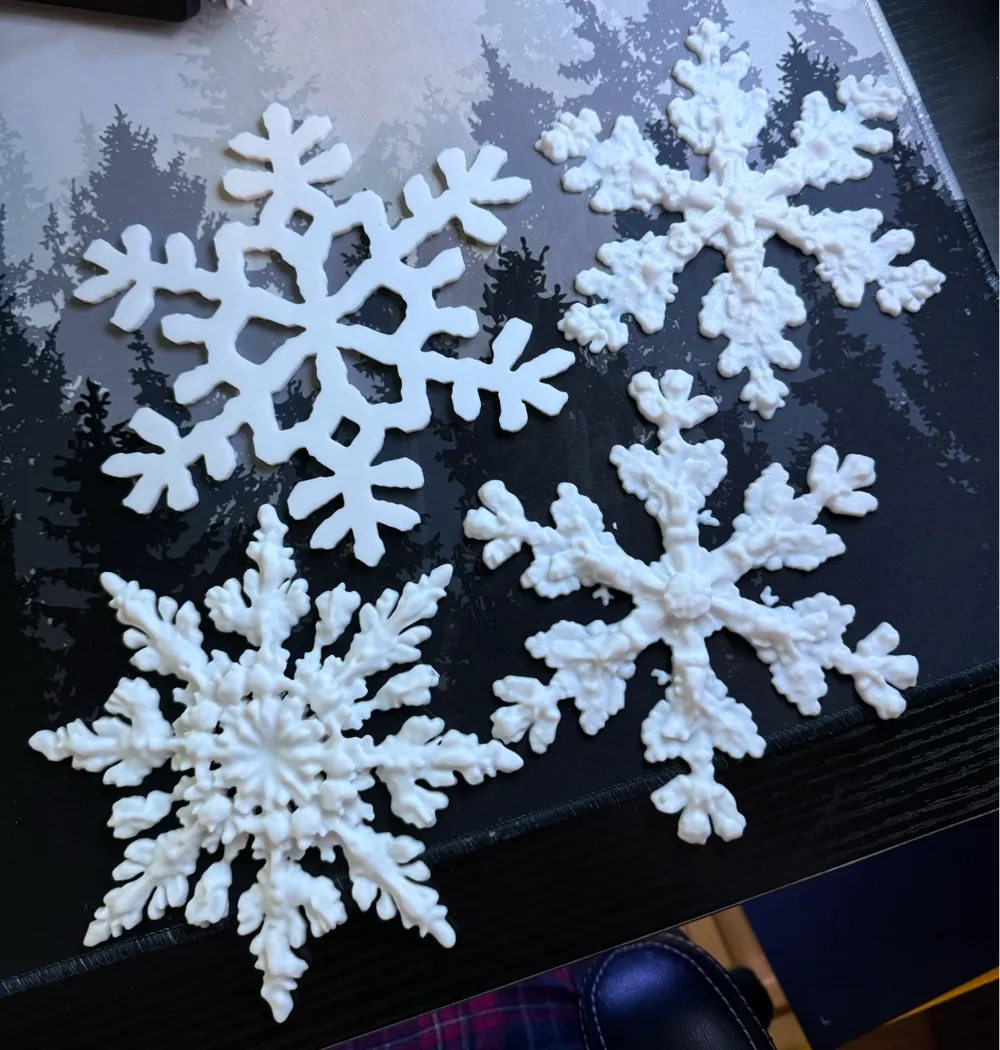 Snowflakes by CorwineCustoms.3D LLC - MakerWorld