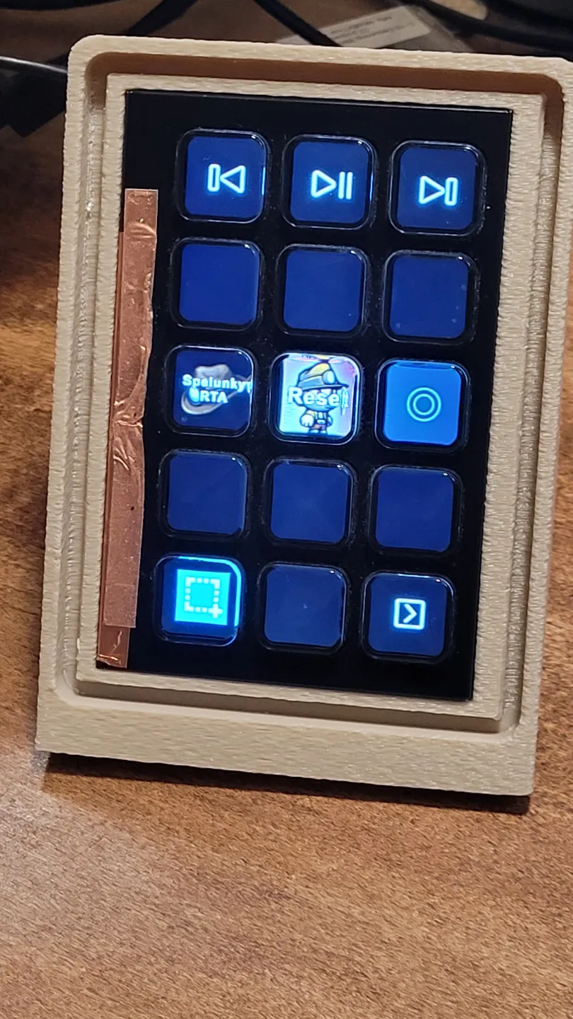 Stream Deck Vertical Desk Stand by Scamp Dillagher - MakerWorld