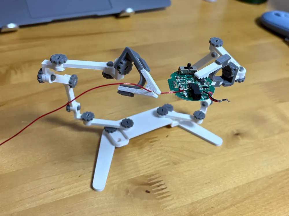 Helping Hand (sturdy) by June MakerWorld: Download Free 3D Models