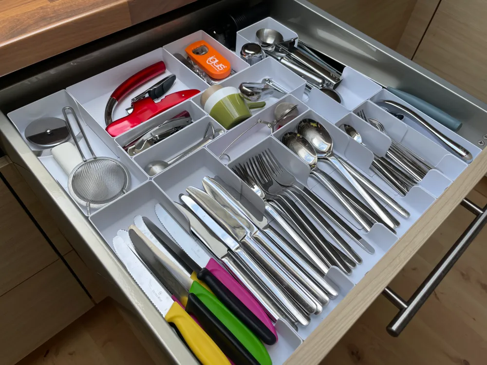 Gridfinity Kitchen Drawer (Parametric) Remixed by Trinitor MakerWorld ...