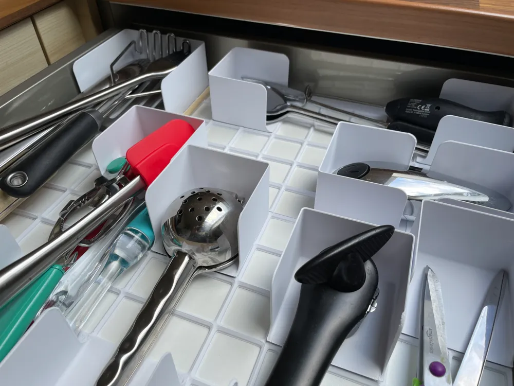 Gridfinity Kitchen Drawer (Parametric) Remixed by Trinitor MakerWorld ...