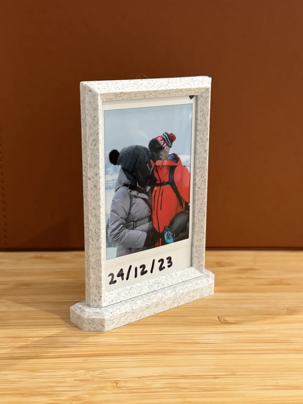 Polaroid Frame Stand - Free 3D Print Model - MakerWorld