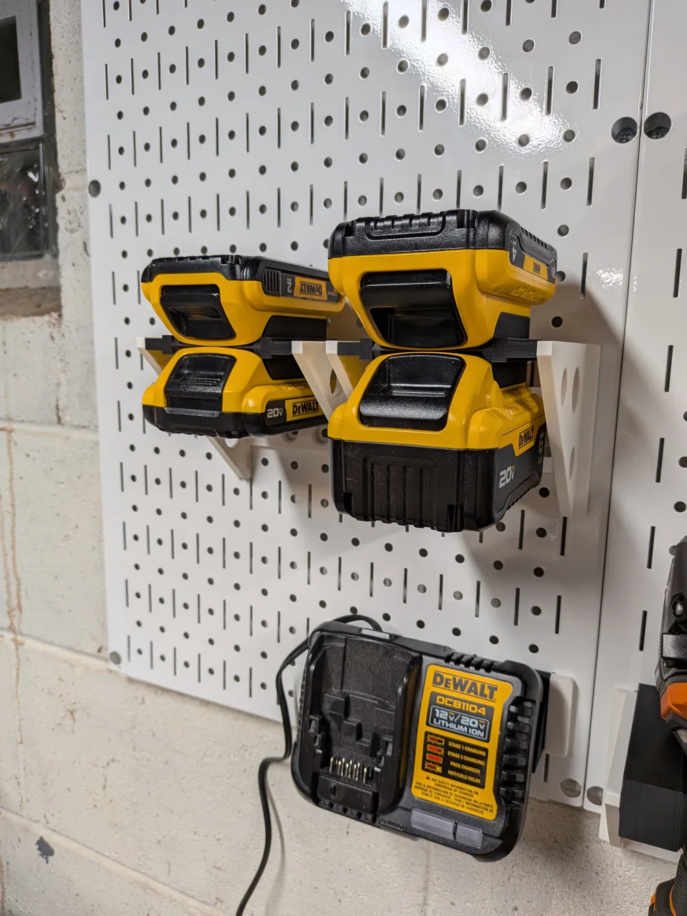 DDD Wall Control DeWalt 20v Dual Battery Holder - Free 3D Print Model ...