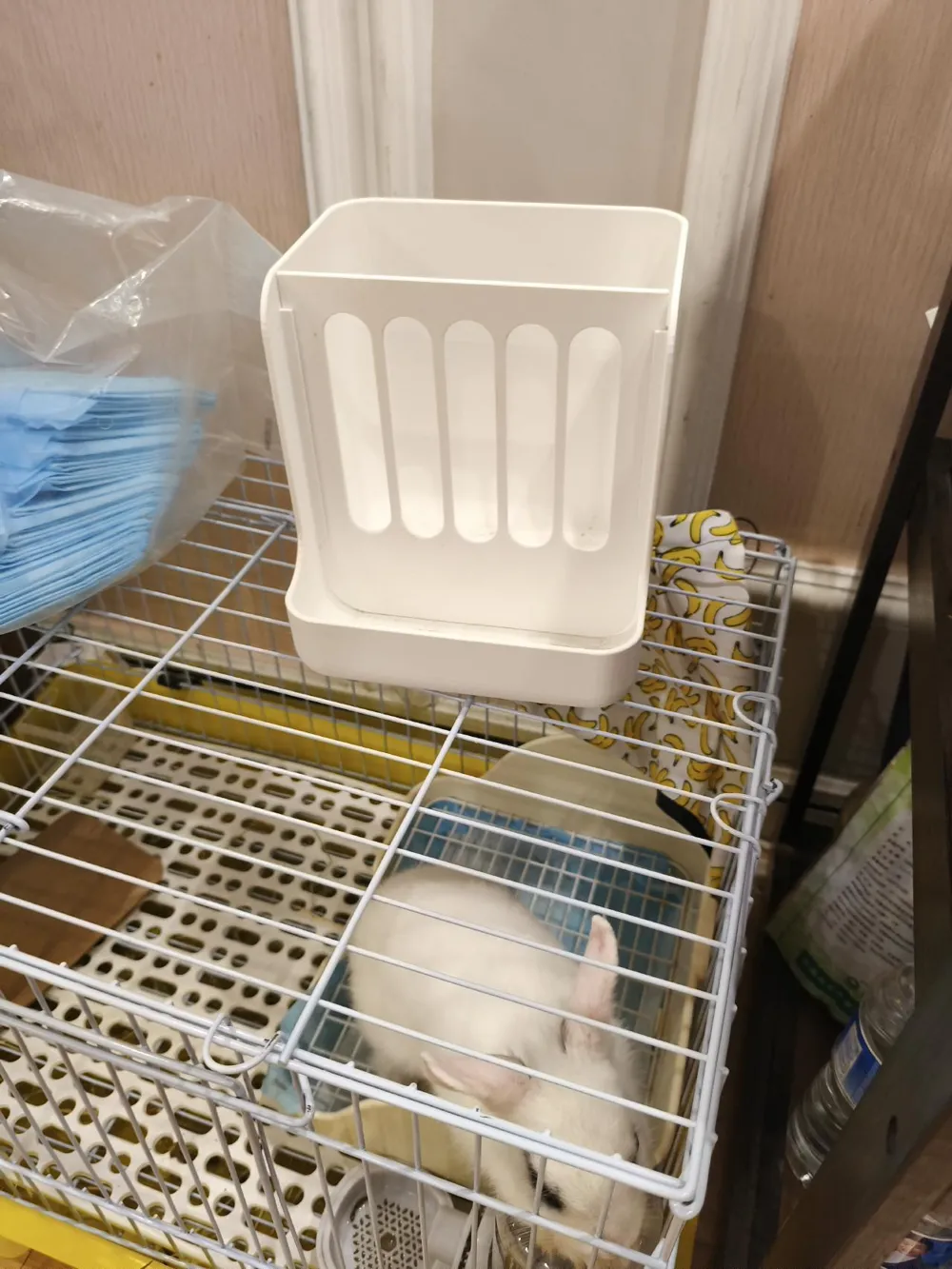 Hay rack and pellet feeder combo for rabbits - Free 3D Print Model ...