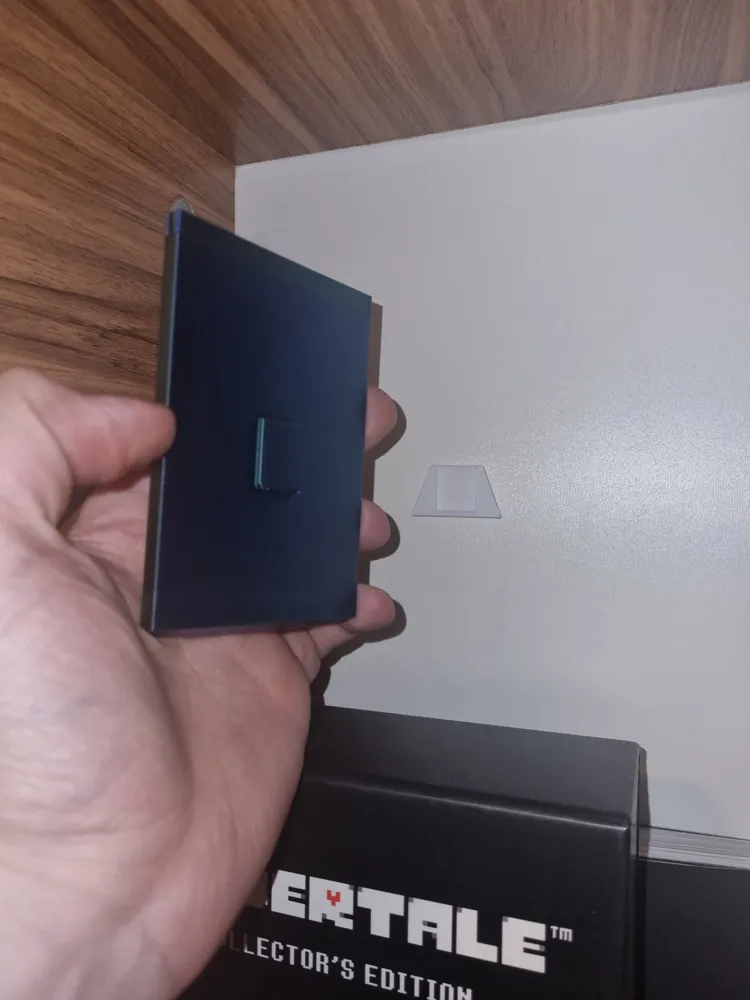 Wall-Mounted Card Frame by Cryst MakerWorld: Download Free 3D Models