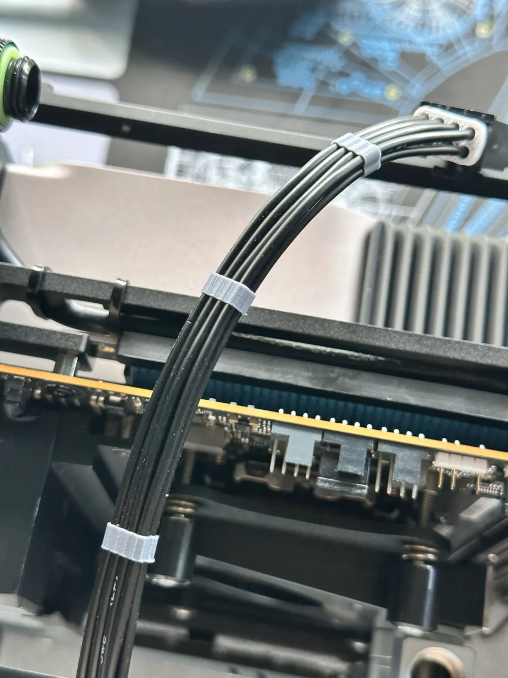 Super Low Profile 18AWG Cable Combs by Peetey - MakerWorld