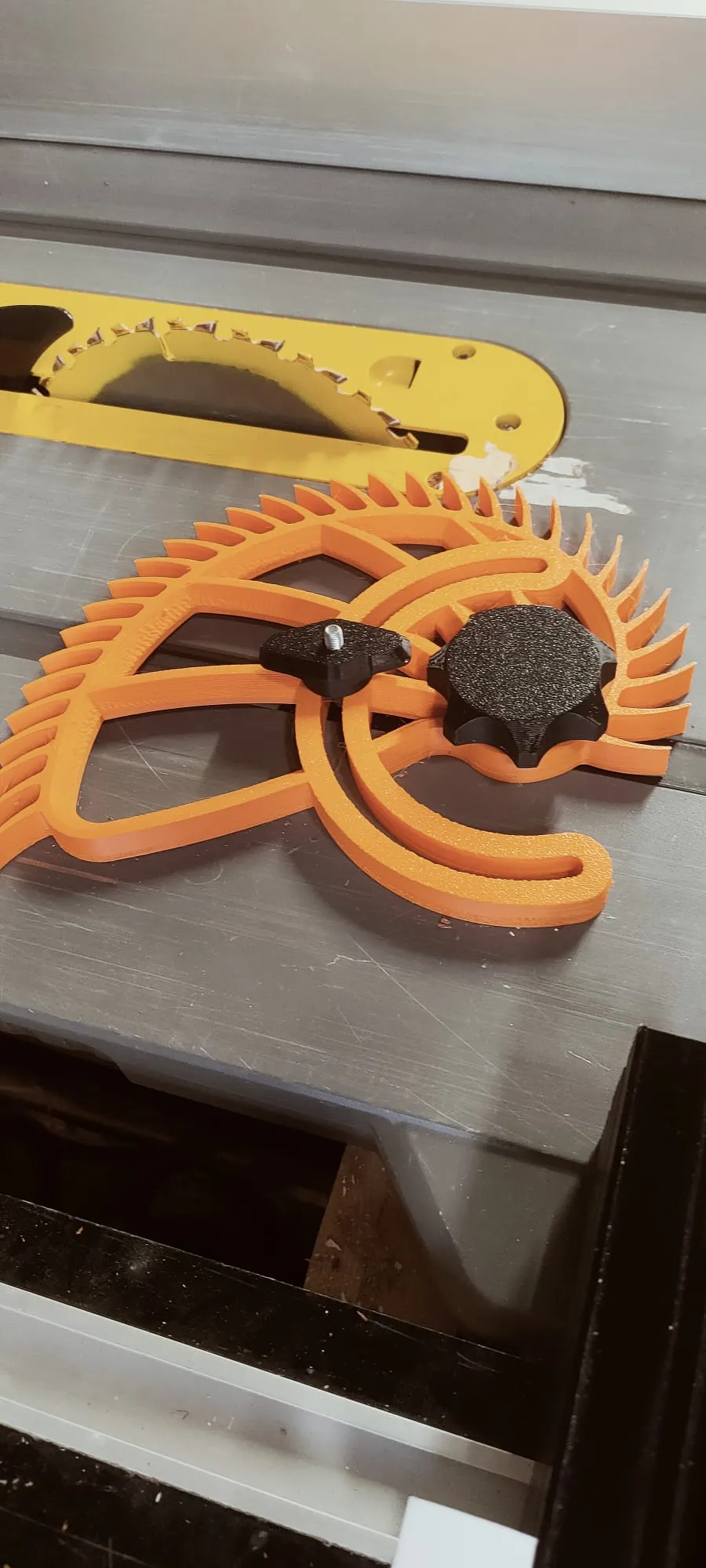 Rotating Spiral Featherboard – Table Saw & Router - Free 3D Print Model ...