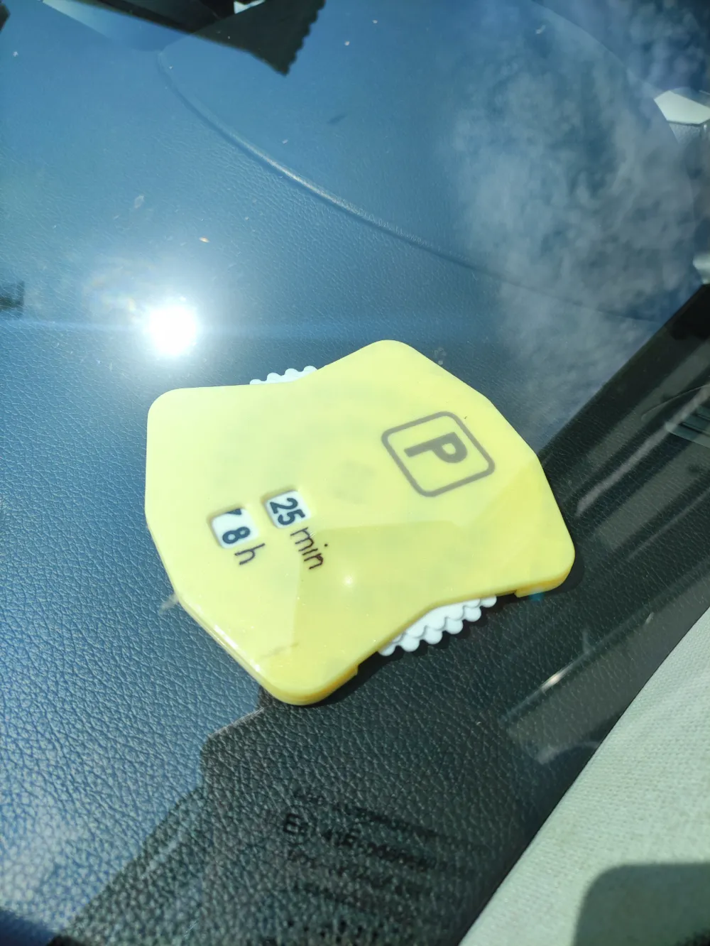 Parking disc by Aarojoi12 - MakerWorld