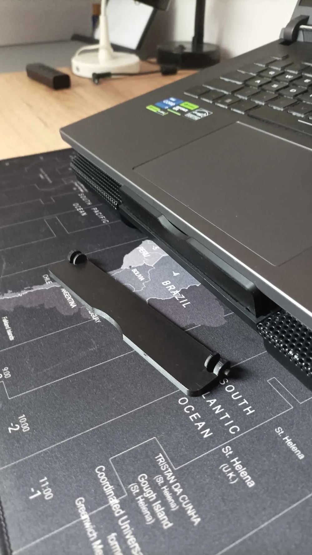 Laptop Stand Replacement Clip – Esperanza EA141 by Tazio design ...