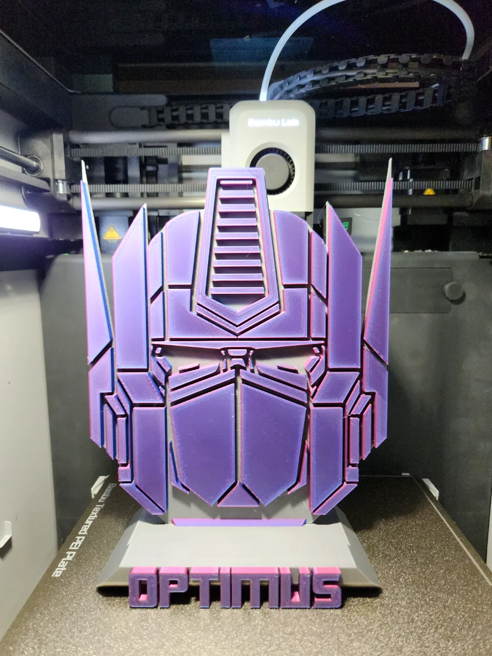 Expositor de cómics de Optimus Prime por mst3ch MakerWorld: Descarga Modelos 3D Gratuitos