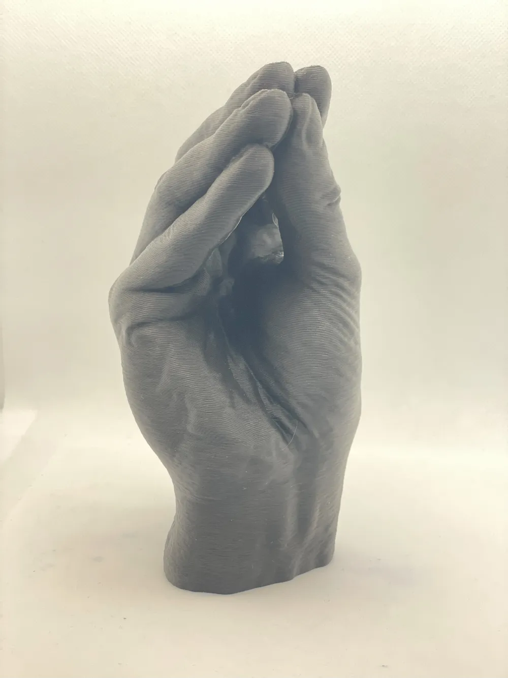 Italian Hand Fidget by Van.Illa MakerWorld: Download Free 3D Models