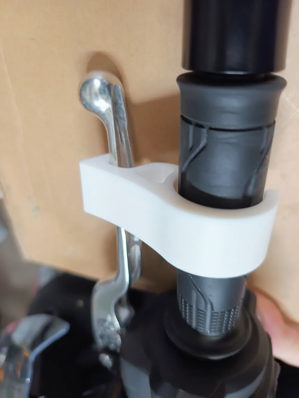 Brake hook parking by Kickr - MakerWorld
