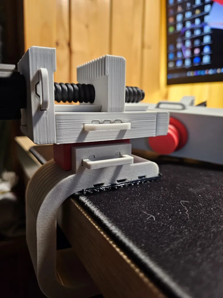 Vise attachment for Modular clamp workshop system - Free 3D Print Model ...