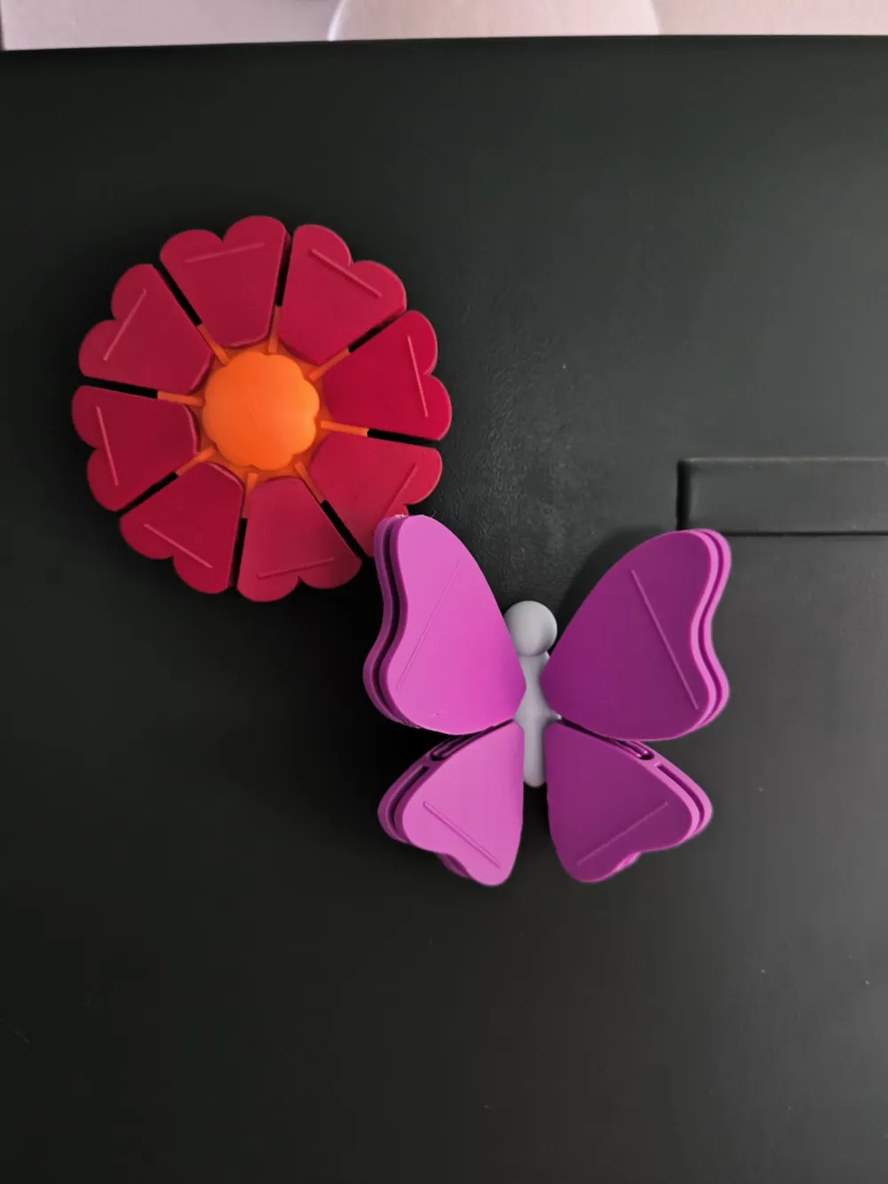 Magnetic Spinnable Flower Bag Clips - Free 3D Print Model - MakerWorld