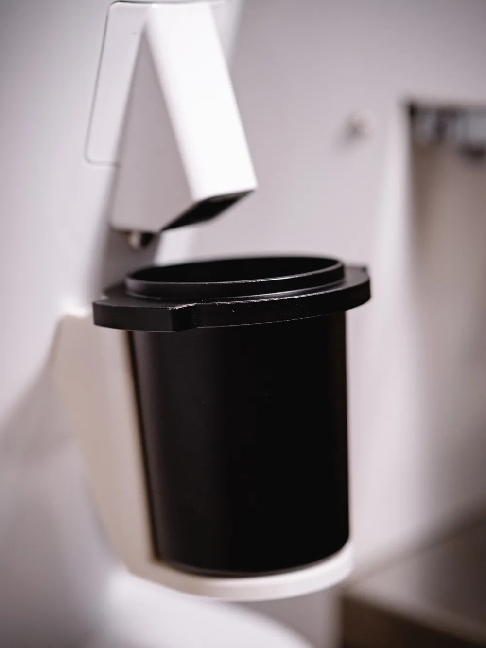 DF64 Turin Grinder – Magnetic Dosing Cup Holder - Free 3D Print Model ...