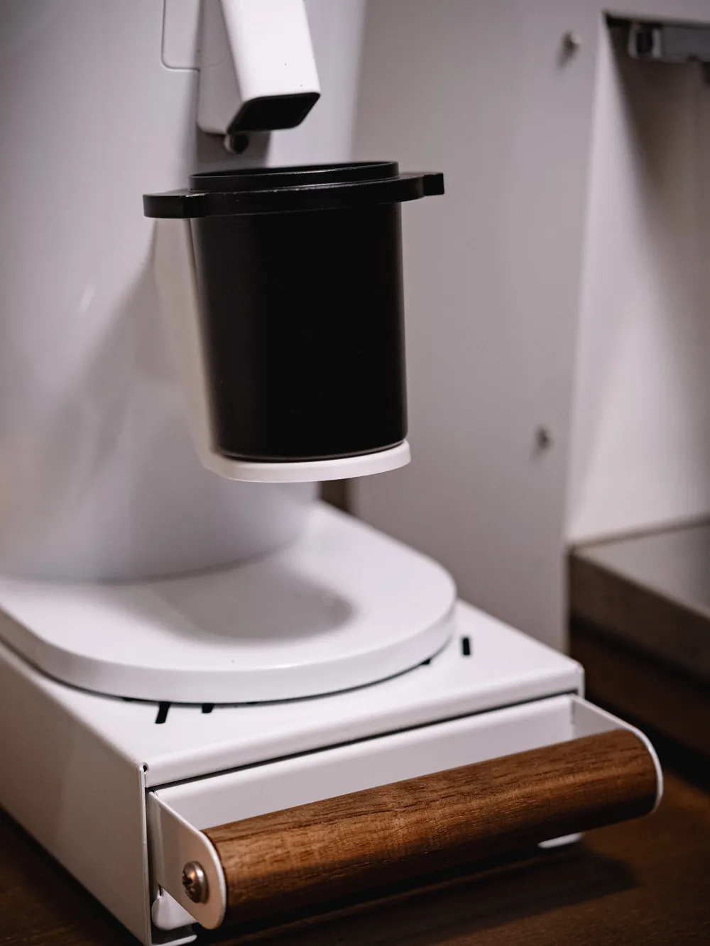 DF64 Turin Grinder – Magnetic Dosing Cup Holder - Free 3D Print Model ...