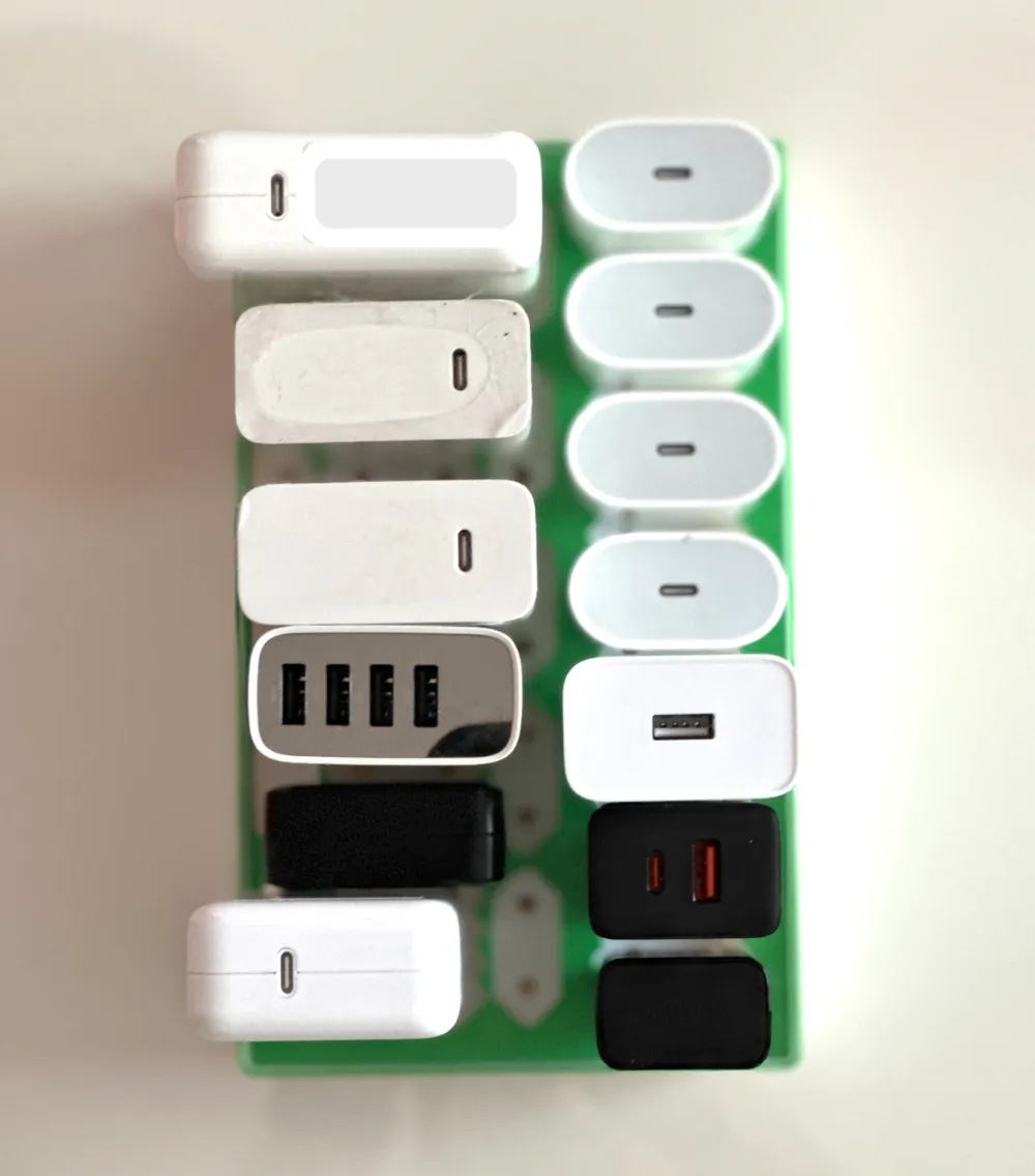 Gridfinity USB chargers support EURO plug by LorMardMakerWorld ...