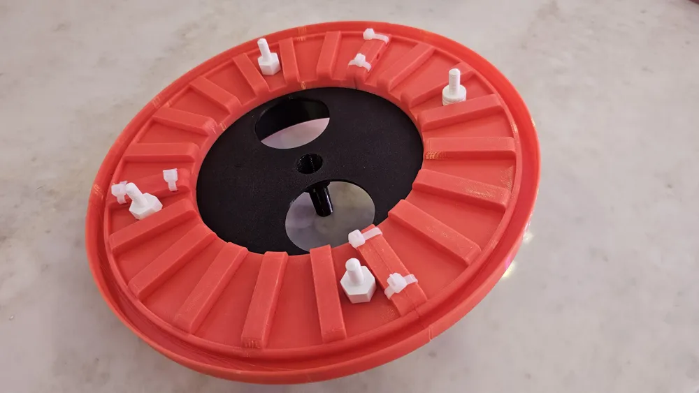 Hoocho Modular Hydroponic Tower Bucket Lid - Free 3D Print Model ...