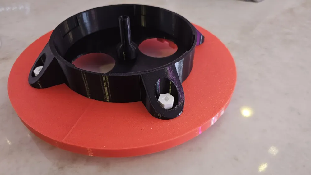 Hoocho Modular Hydroponic Tower Bucket Lid - Free 3D Print Model ...