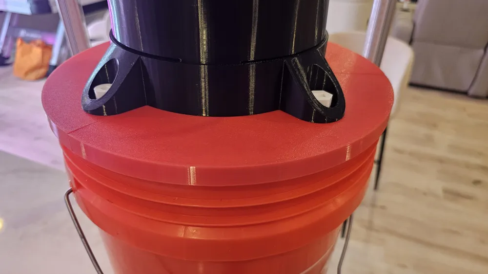 Hoocho Modular Hydroponic Tower Bucket Lid - Free 3D Print Model ...