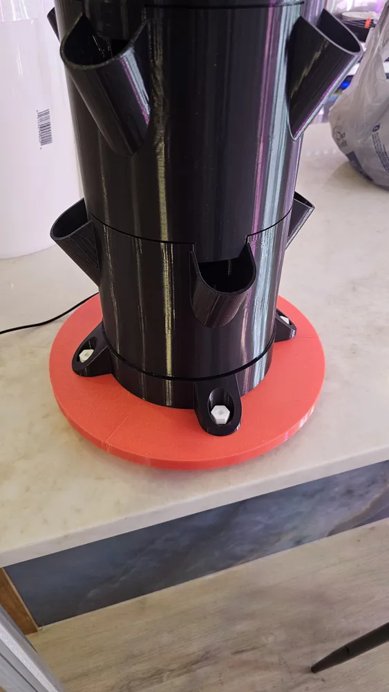 Hoocho Modular Hydroponic Tower Bucket Lid - Free 3D Print Model ...