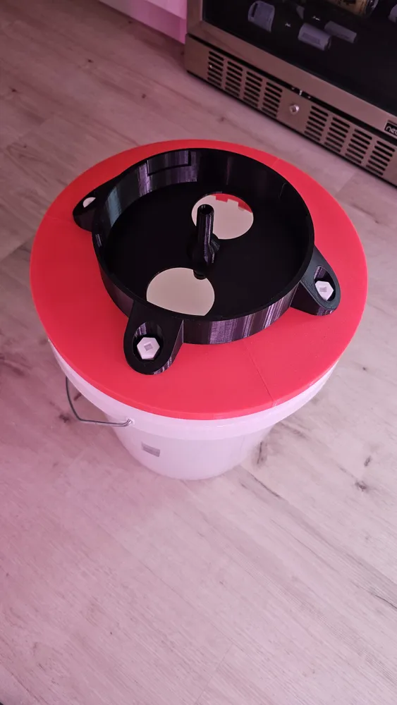 Hoocho Modular Hydroponic Tower Bucket Lid - Free 3D Print Model ...