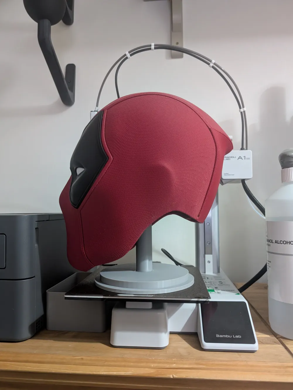 Cosplay Helmet Stand V2 - Free 3D Print Model - MakerWorld