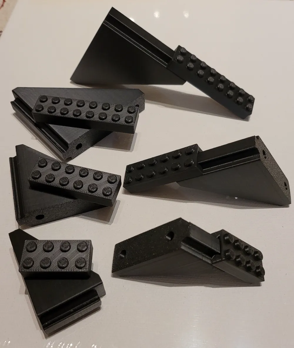 Removable wall brick 4x2 support, for compatible brick sets by Shinjy01 ...