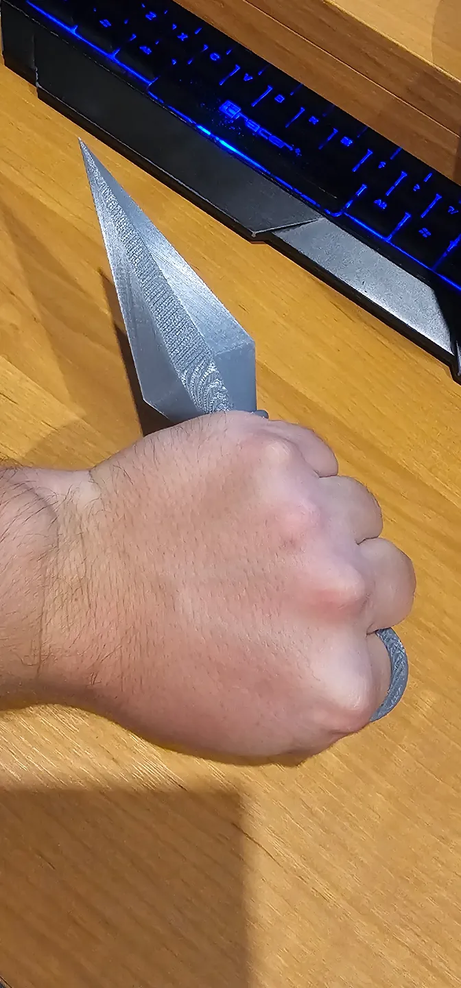 Sharp Kunai knife ninja weapon - 2 versions by Emashi MakerWorld ...