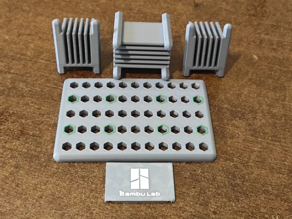 Bambu Plate Holder (Plate Holder) by Jaguar - MakerWorld