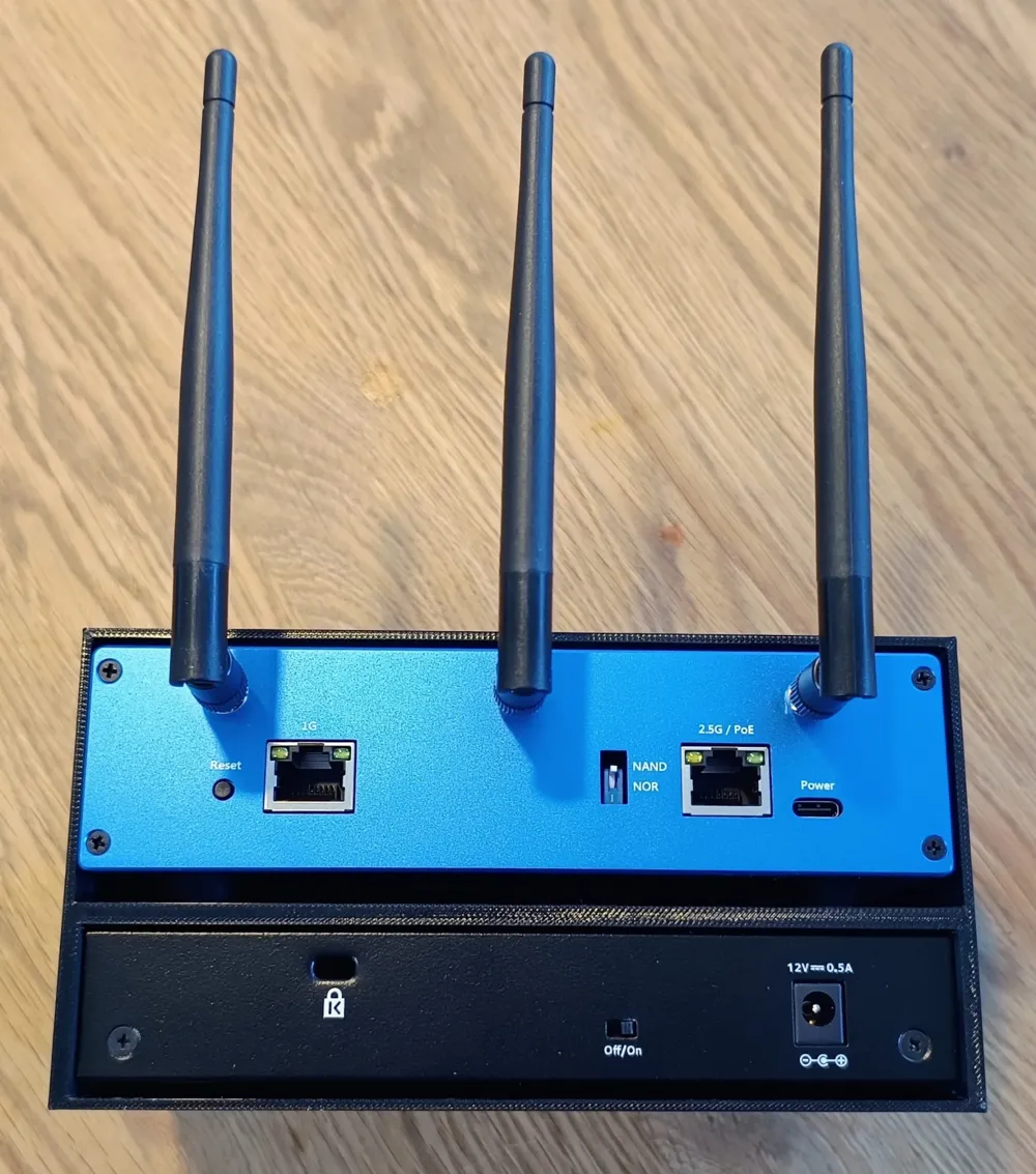 Boîtier mural OpenWRT One + Netgear GS308 par Slapz80 MakerWorld ...