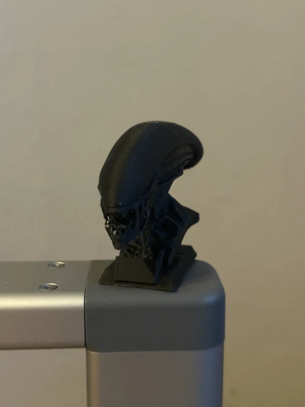 Xenomorph Alien bust by ShadowTouchMakerWorld: Download Free 3D Models