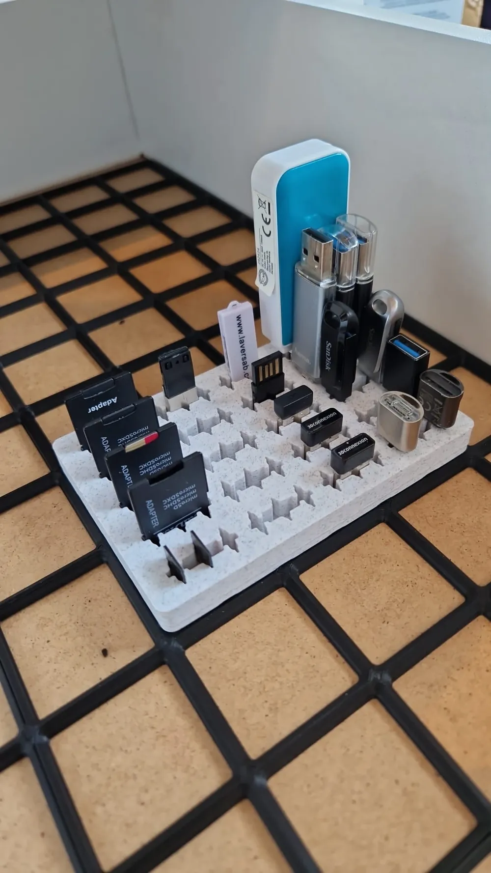 Gridfinity Storage for USB-A, USB-C & SD Cards Remixed by MiMu ...