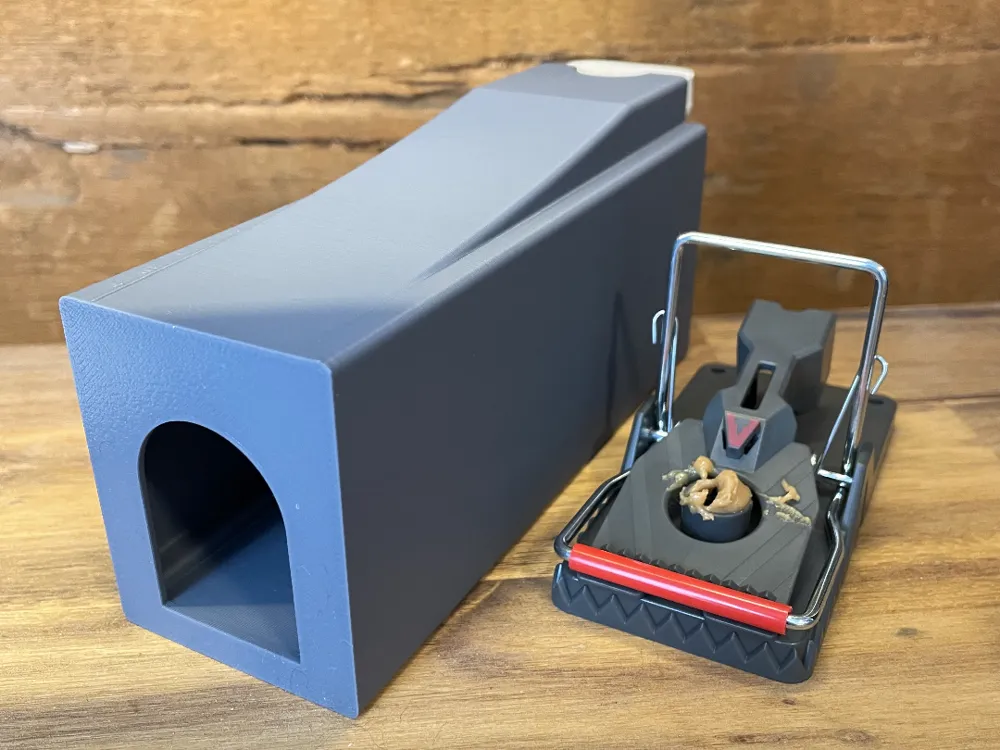 Smart mouse trap cover by Nini MakerWorld: Download Free 3D Models
