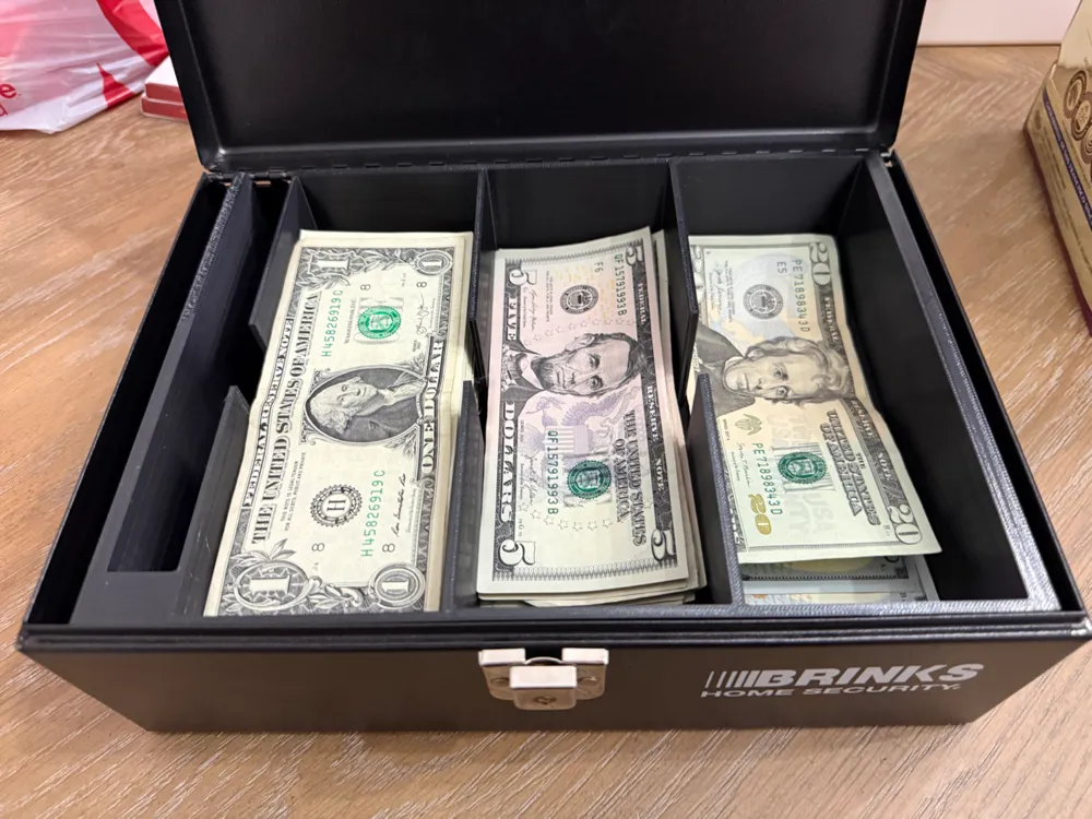 Cash Box Insert by squid MakerWorld: Download Free 3D Models