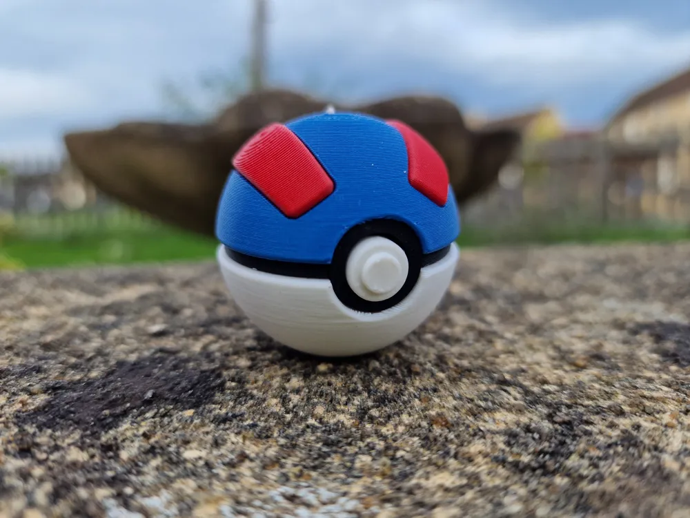 Pokeball Llavero Antiestrés - Superball por Poke Prints MakerWorld: Descarga Modelos 3D Gratuitos