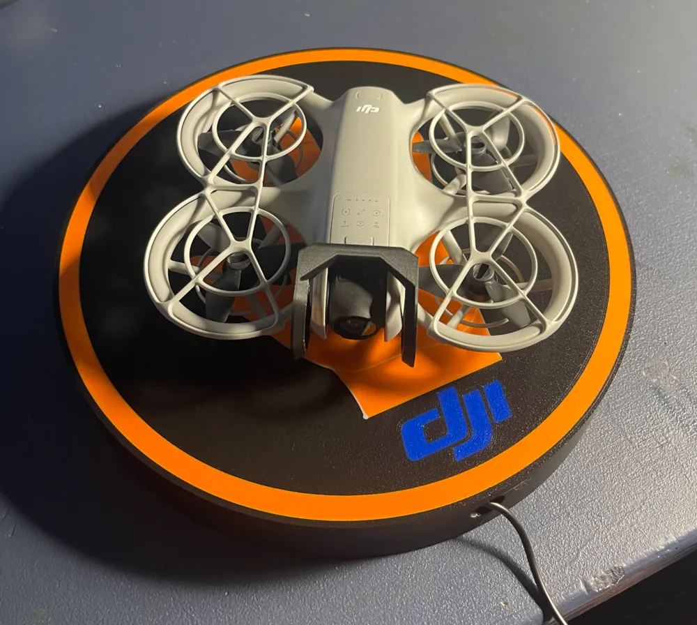 DJI Neo Hand landing pad (illuminated) by 3Damigos - MakerWorld