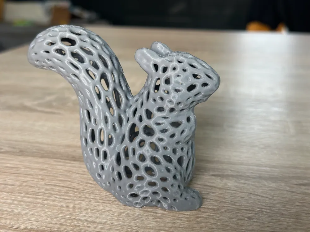 cute squirrel voronoi model by kisik20 - MakerWorld