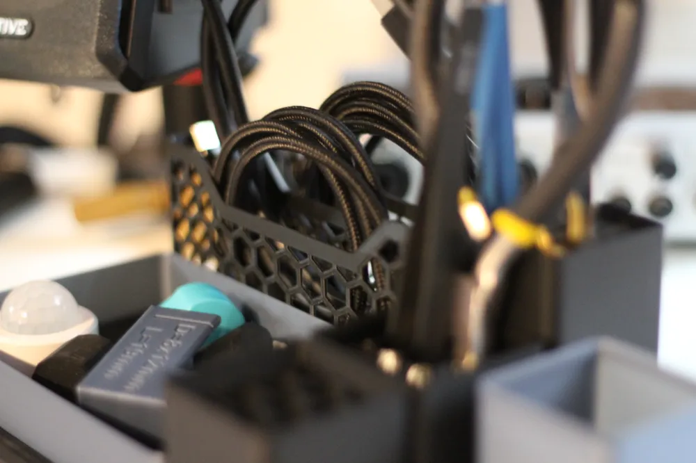 Light Gridfinity Cable Bin Wide by MooseManMakerWorld: Download Free 3D ...