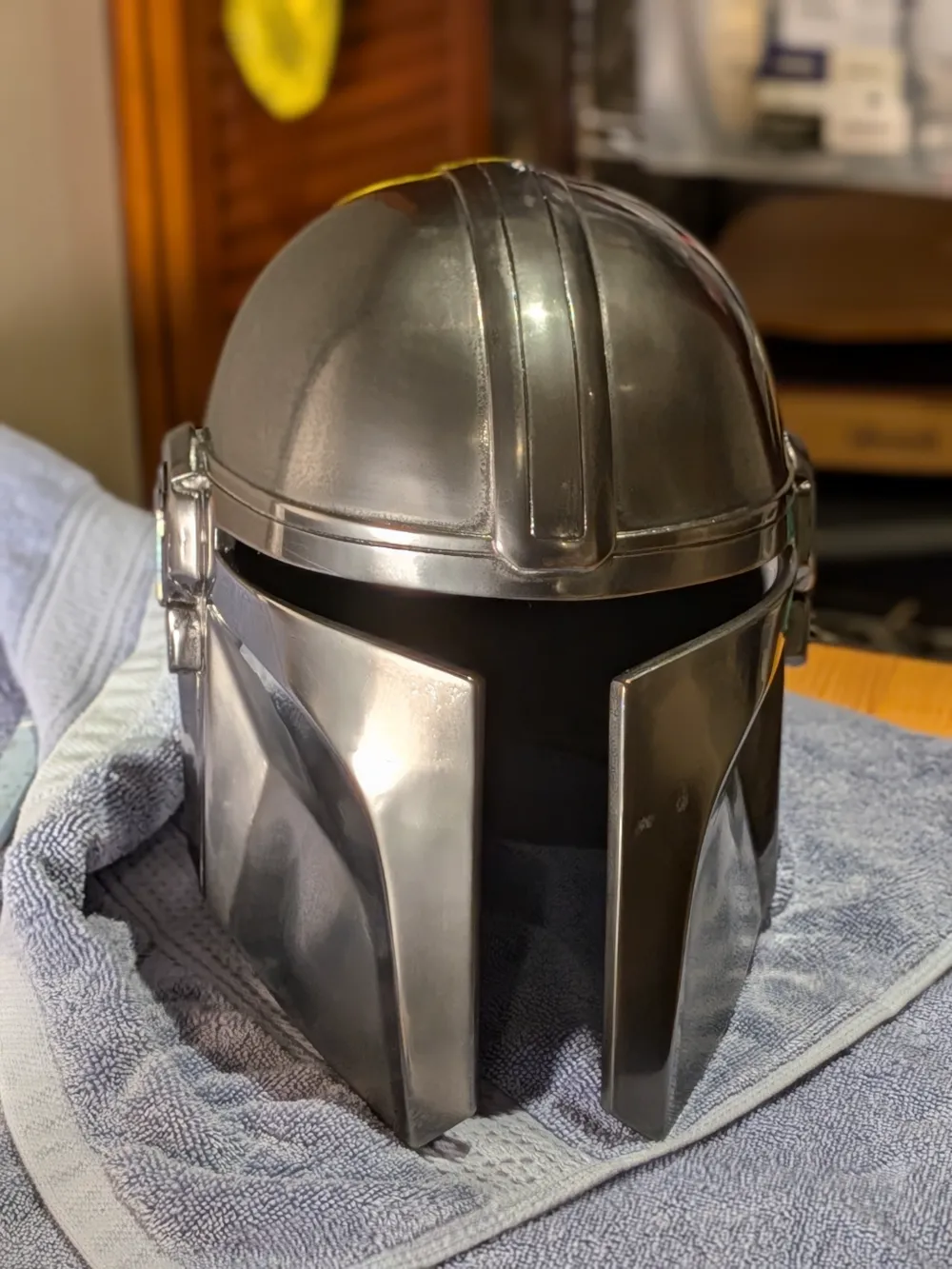 Mandalorian Helmet for A1 Mini - Free 3D Print Model - MakerWorld