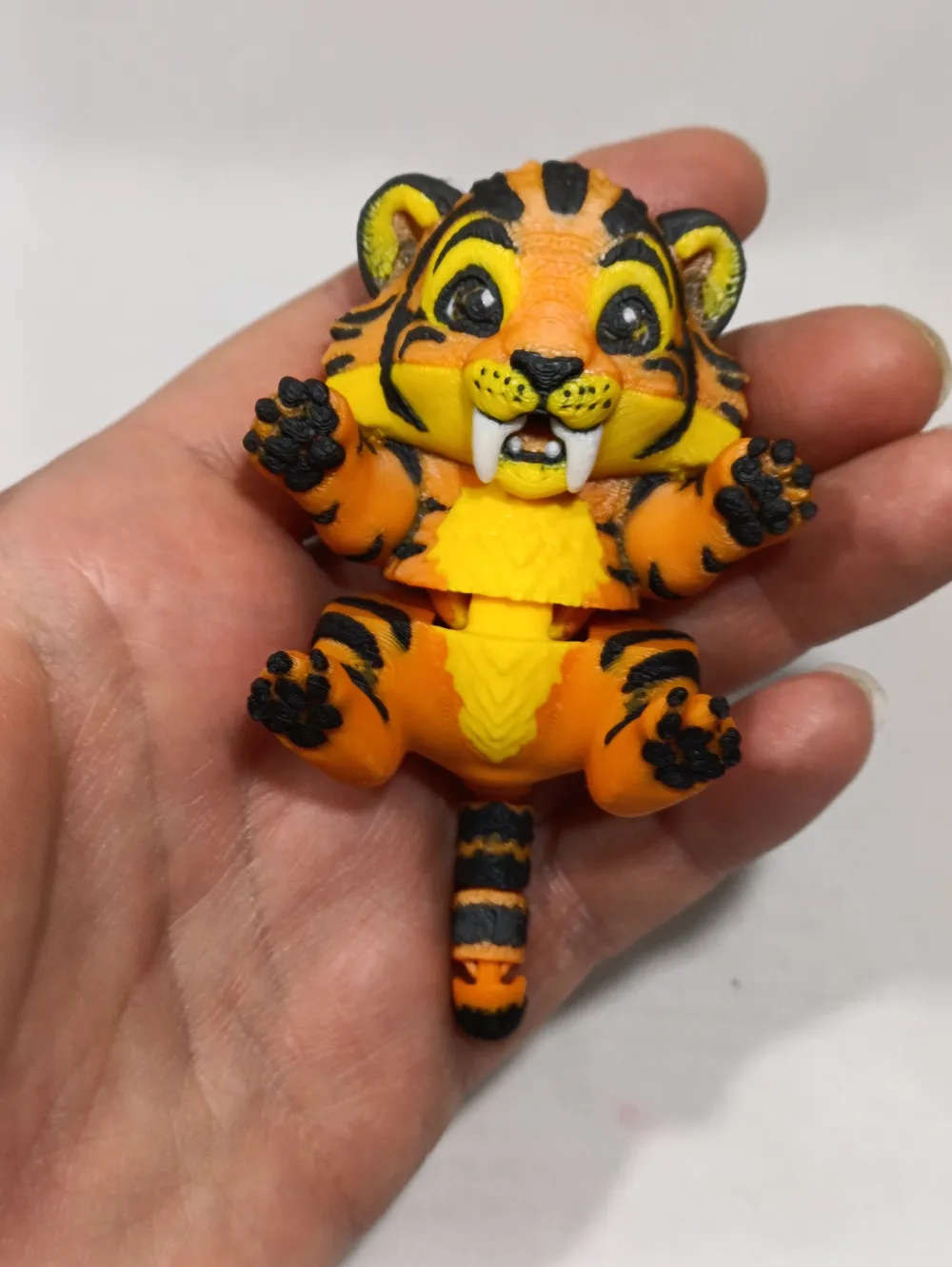 saber tooth tiger flexi - Free 3D Print Model - MakerWorld