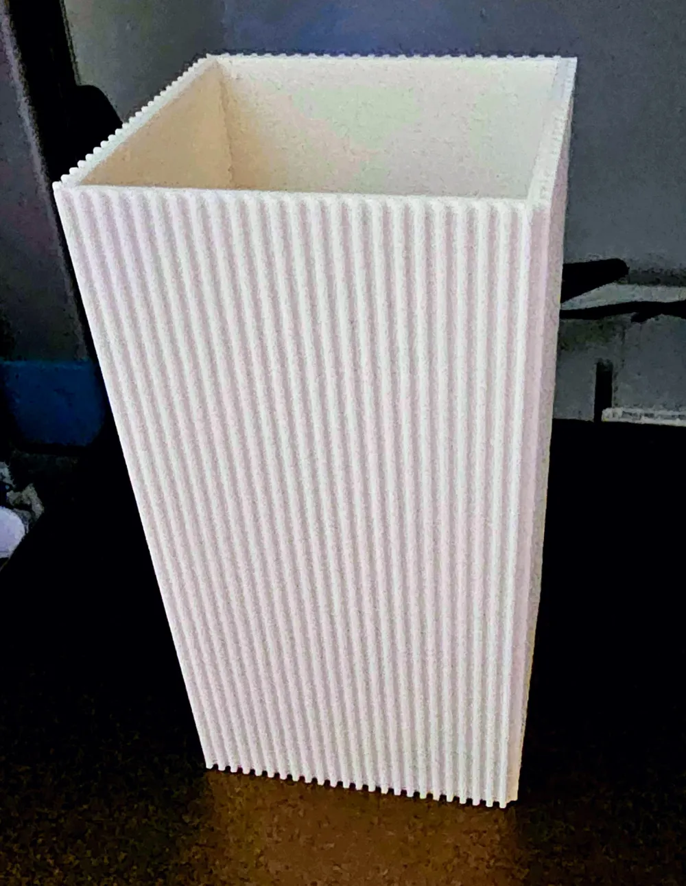 Square Vase for Infinity Rose by Revillo - MakerWorld