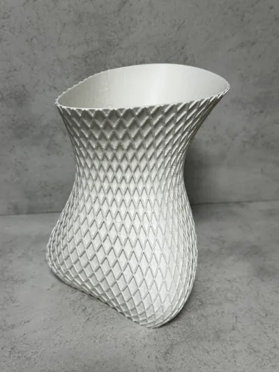 Futuristic Vase by desislav.ivanov - MakerWorld