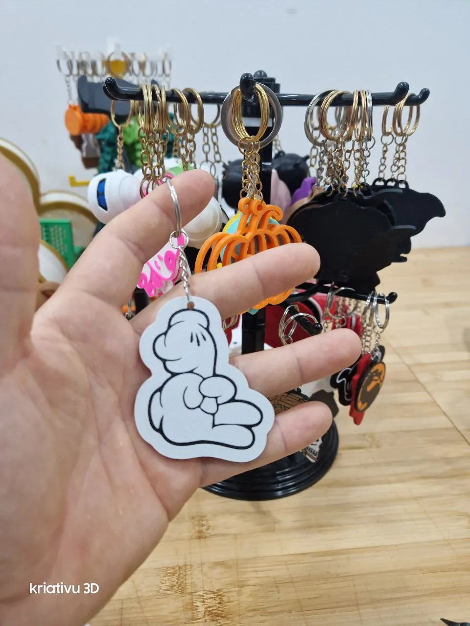 mão Michey by kriativu 3D - MakerWorld