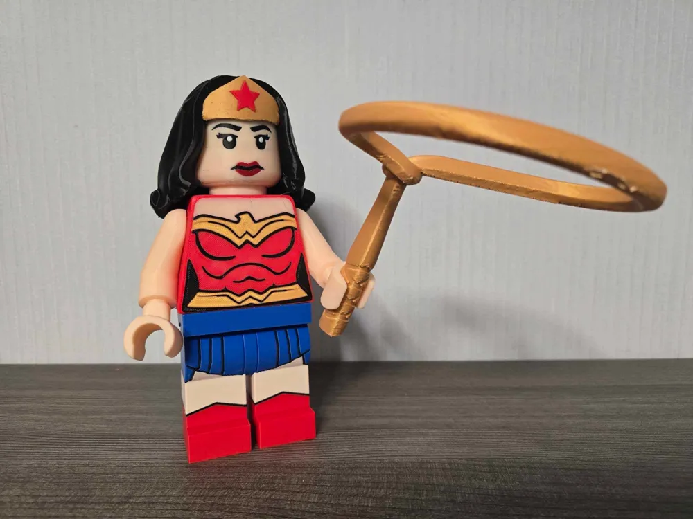 Big Brick * Wonder Woman * 500% * DC by cBoLsmUiEc - MakerWorld