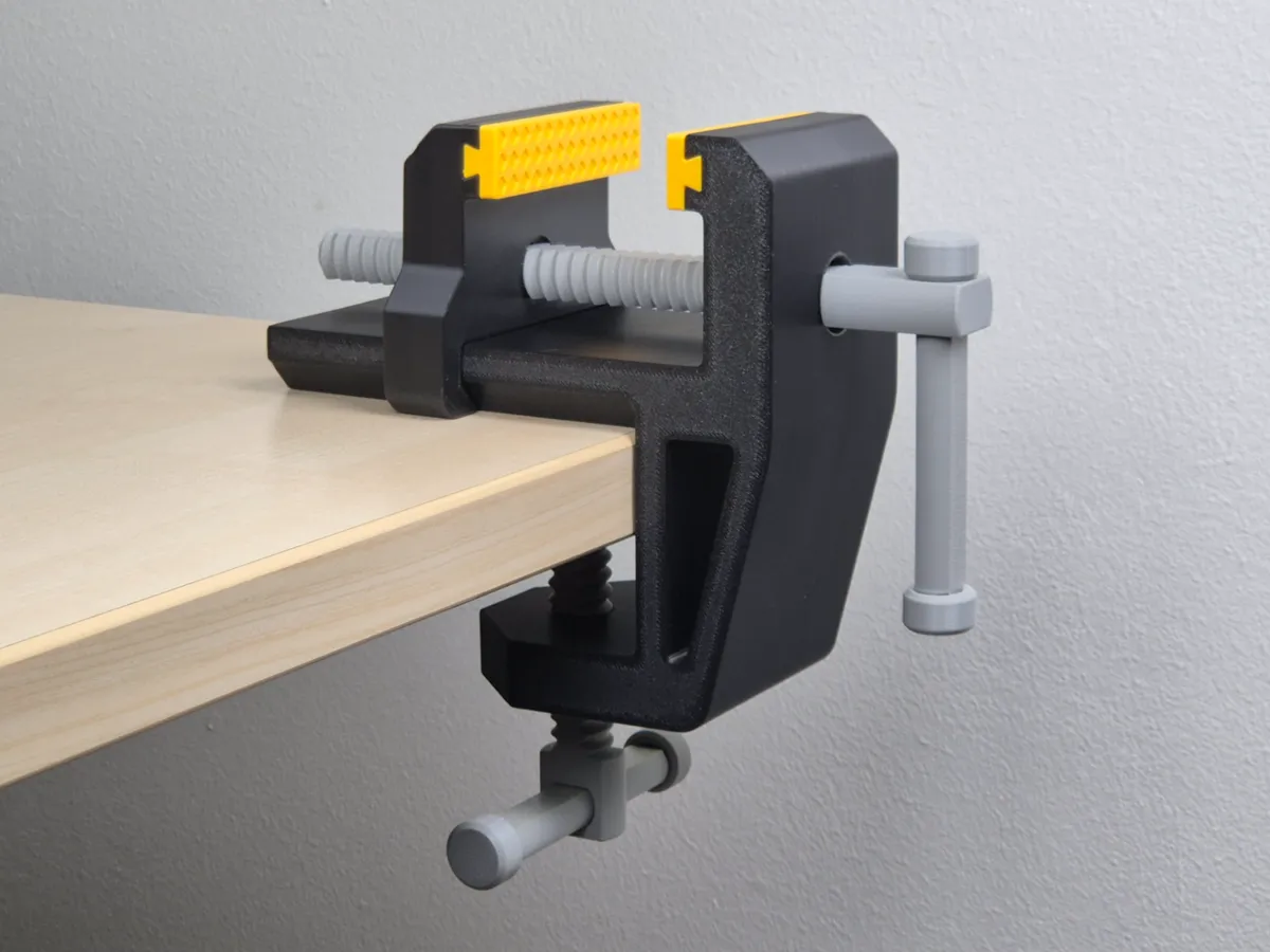 100% 3D-Printed Bench Vise by STLsupplier MakerWorld: Download Free 3D ...