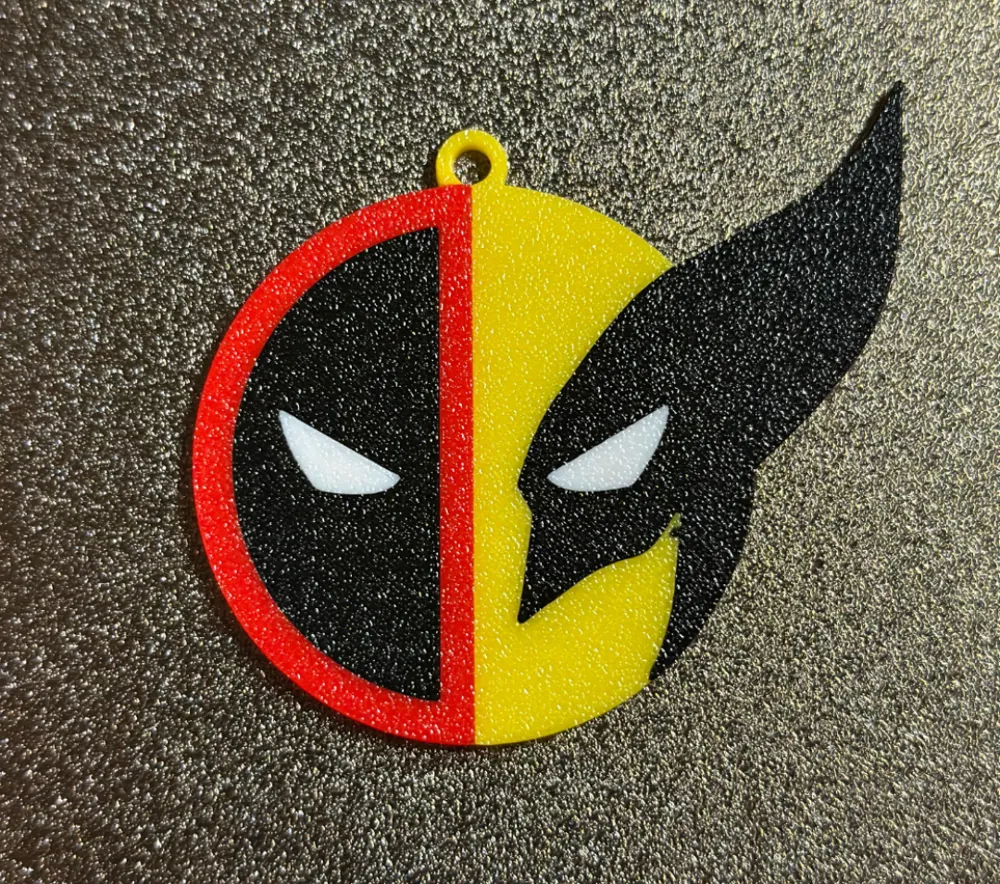 Deadpool & Wolverine keychain by luciano.brek - MakerWorld
