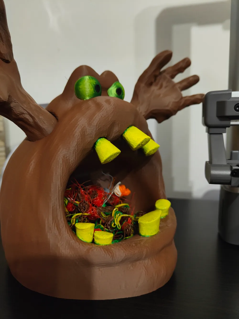 The great Mighty Poo - waste/poop eater by Forest87 - MakerWorld