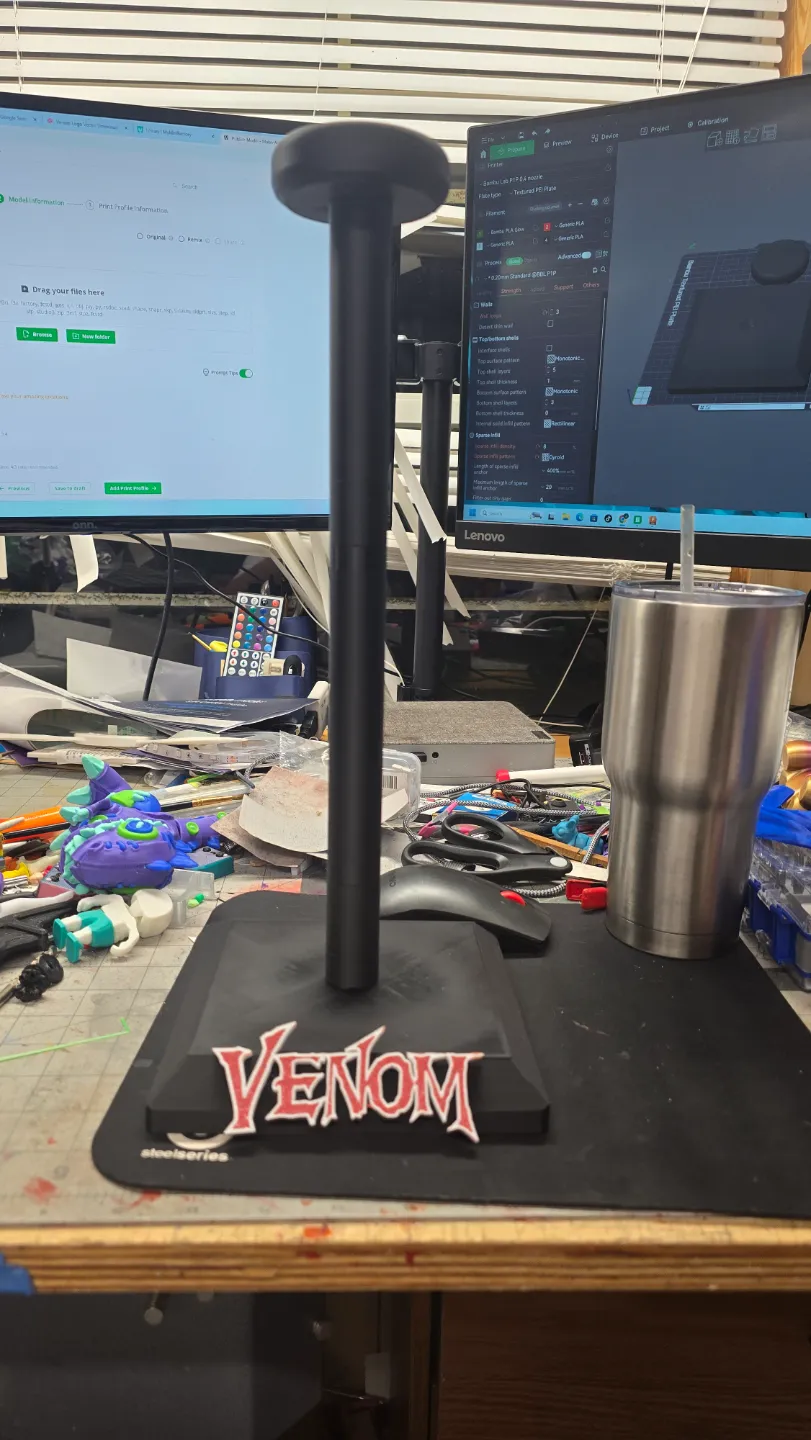 Venom Helmet Stand by bearswampdesigns - MakerWorld